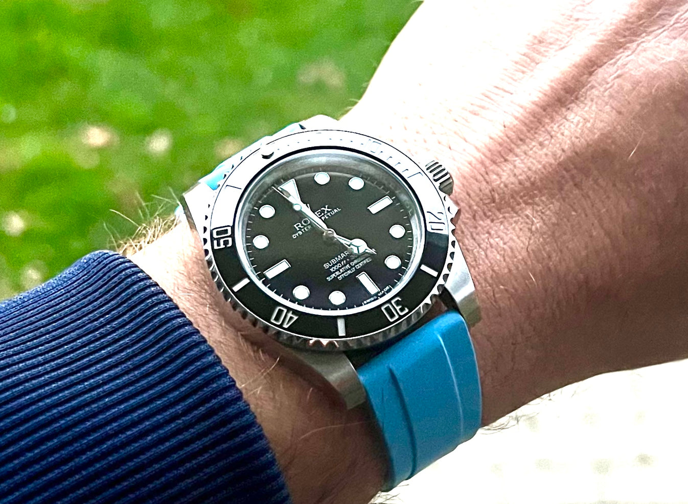 20mm Miami Blue FKM Rubber Strap – MONTREUX